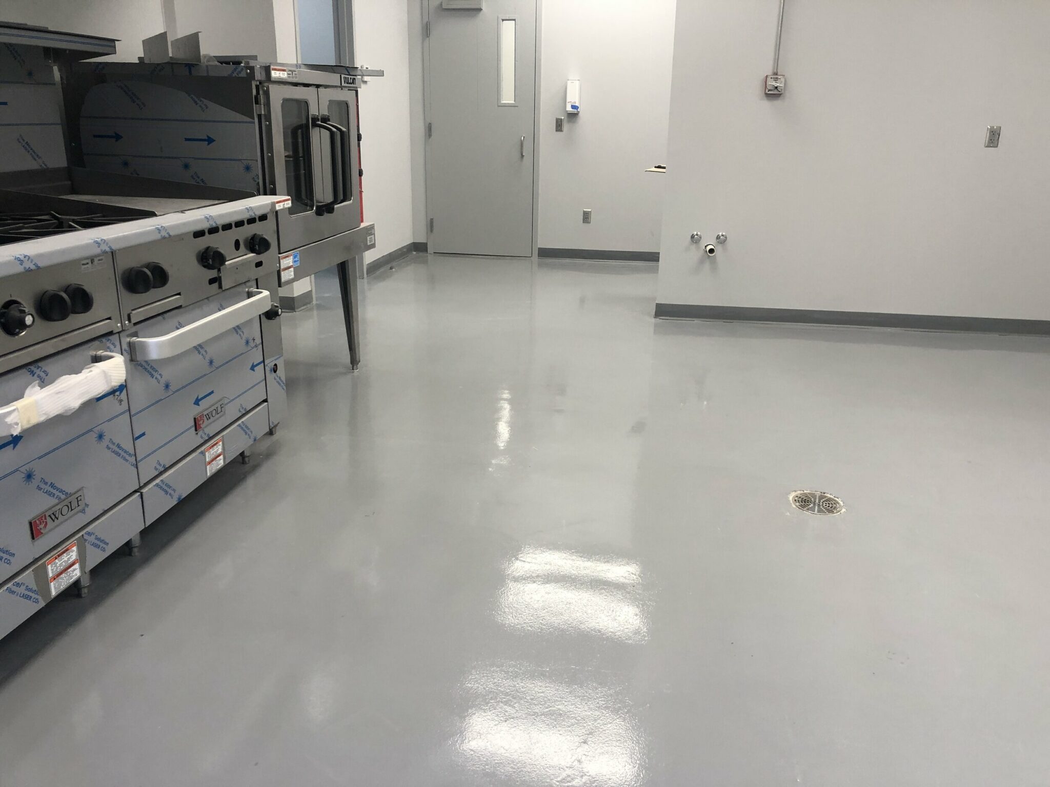 Flooring for Commercial Kitchens | Epoxyguys Toronto